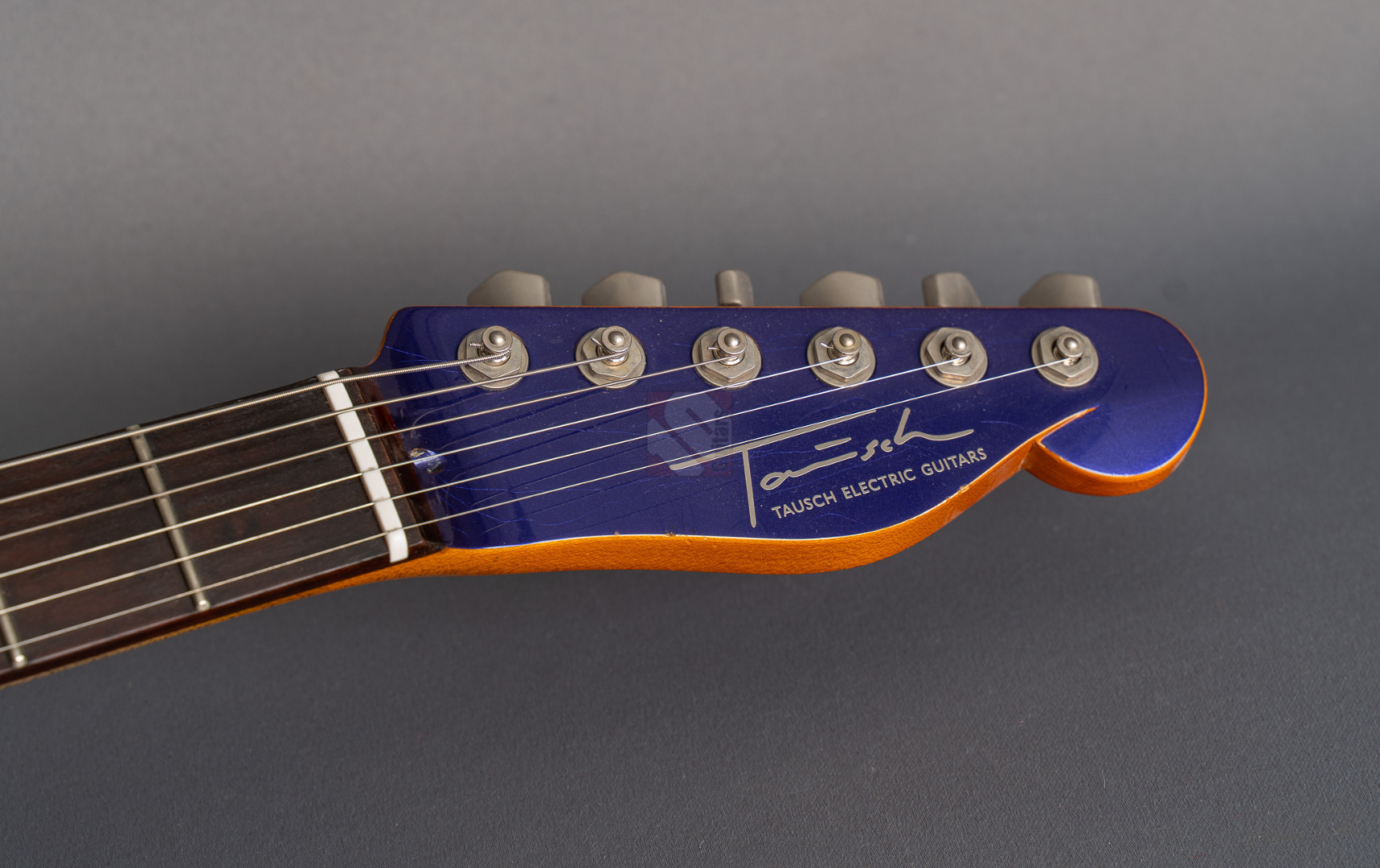 Tausch 665 Raw Royal Purple Metallic (2023) | Ten Guitars